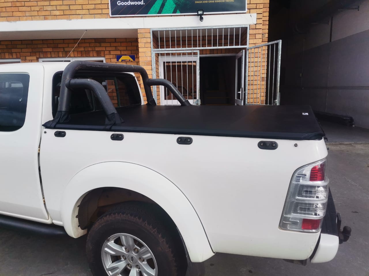 Ford Ranger Clip-on Cover 2006-2012 – SA Tonneau Covers Head Office